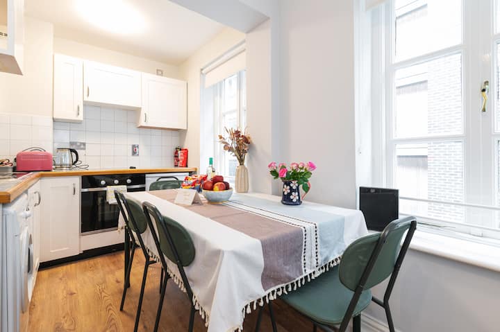 Dublin Central Spacious 3br Apt In Temple Bar - Malahide