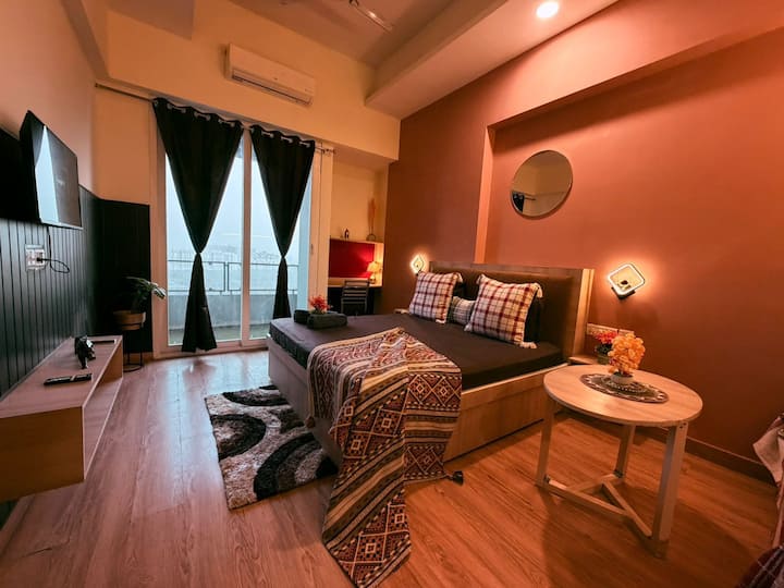 Ao Suites- 1 Rk Fully Furnished Apartment - Ghaziabad