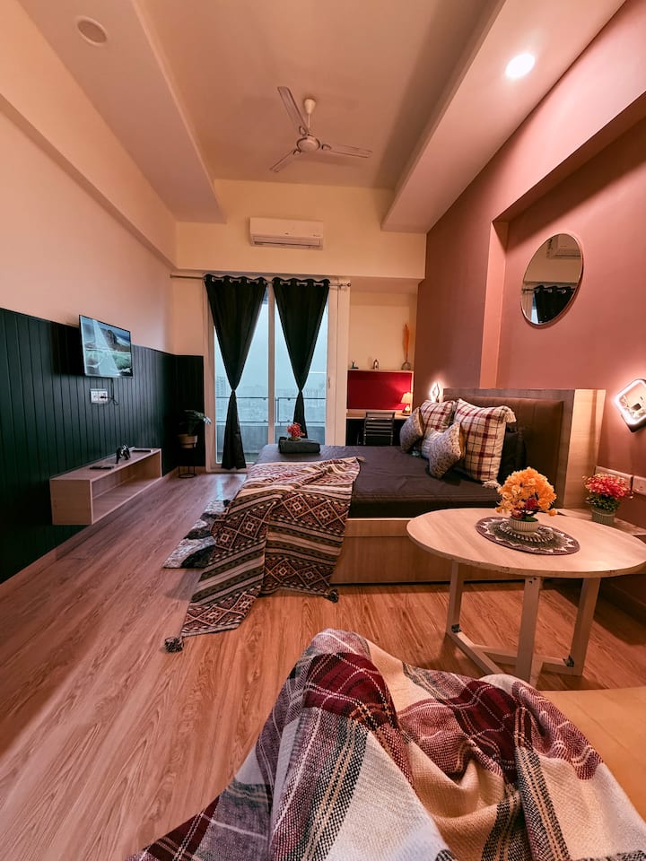 Antaram Suites- Little Heaven 1.0 - Noida