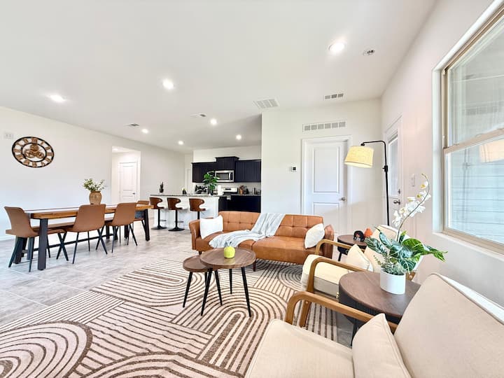 Luxury Dream - 5 Beds With Pro Coffee Bar - Odessa, TX