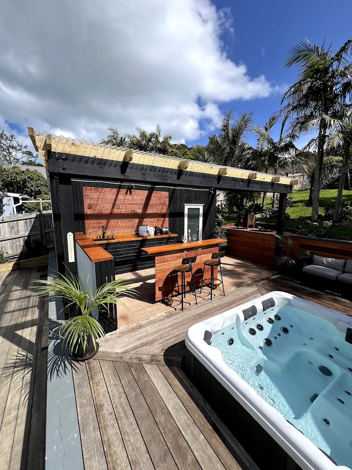 The Hideaway Cabin - Waiheke Island