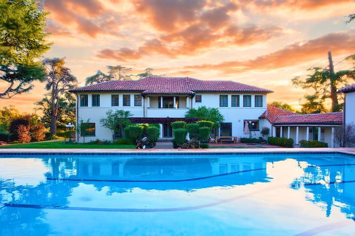 Golden-era Spanish Villa | 6br Luxury Pool & Spa - San Jose, CA