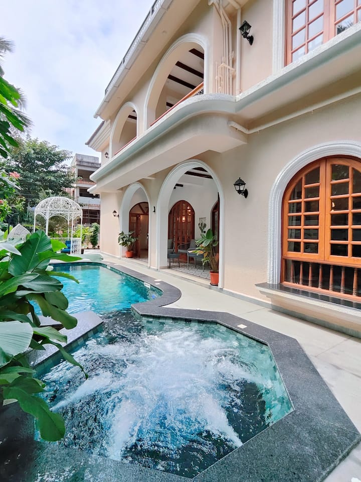 Laz @ Parra, Close To Calangute- Pool/jacuzzi/cook - Goa