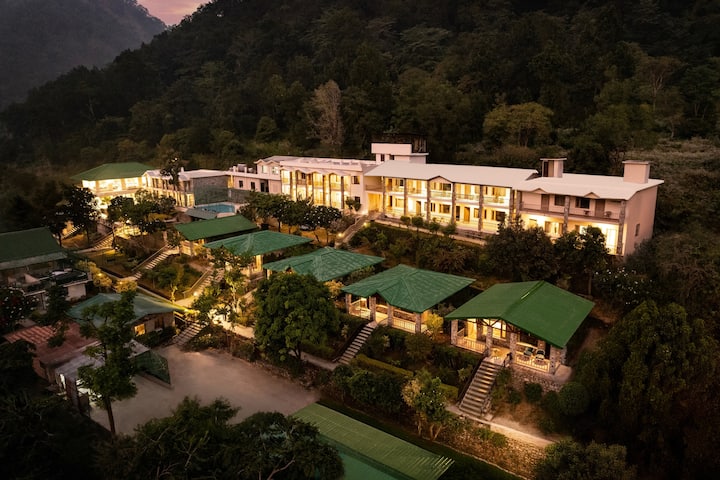 Luxury Riverside Resort In Jim Corbett Uttarakhand - Jim Corbett National Park