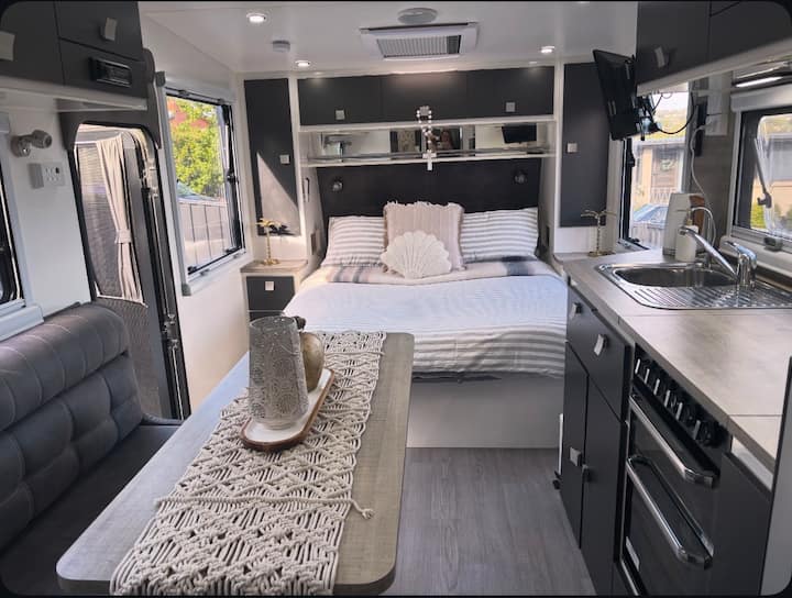 Modern 4 Berth Caravan With Mod Cons, 5 Min To Cbd - Tasmania
