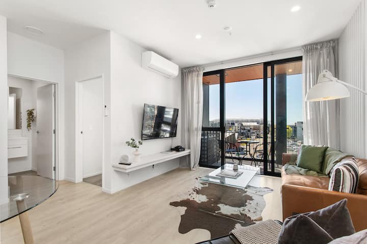 Live The High Life 1 Bdrm Luxury With Park - West Coast