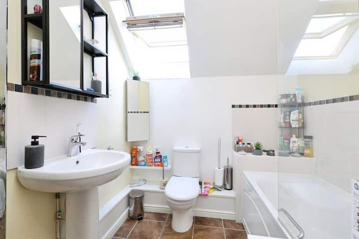 Modern One-bedroom Flat In Central Watford - Watford