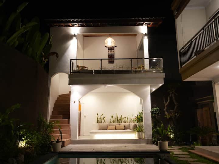 Swari Villa 3-bdr Private Pool - Ubud