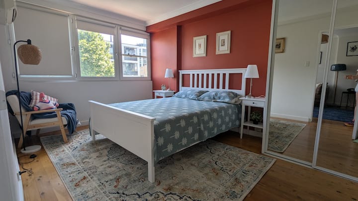 Cosy And Sweet Darlo - Manly