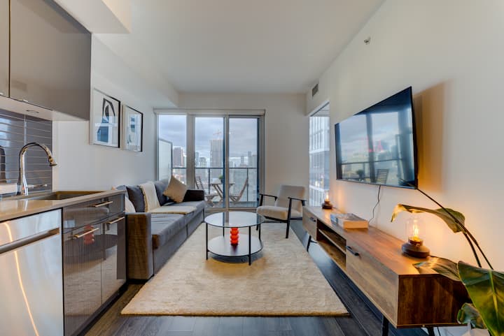 Cozy 2br Downtown Toronto Condo W/ Modern Comfort - Toronto