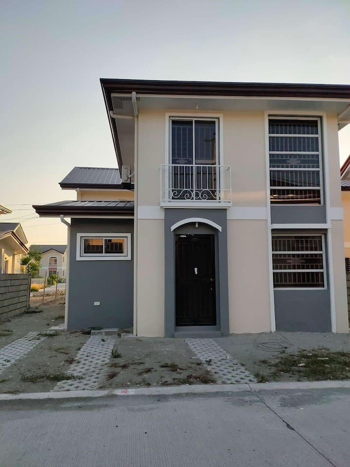Z Crib - Solana - Guagua