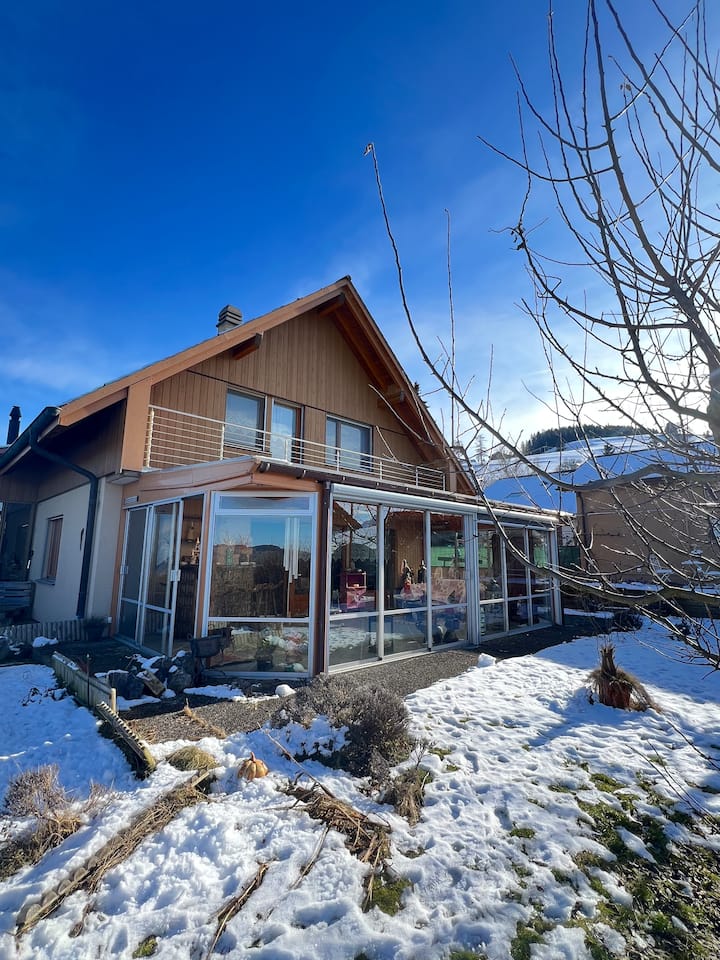 Villa Kunterbunt Mit Fernsicht - Thun