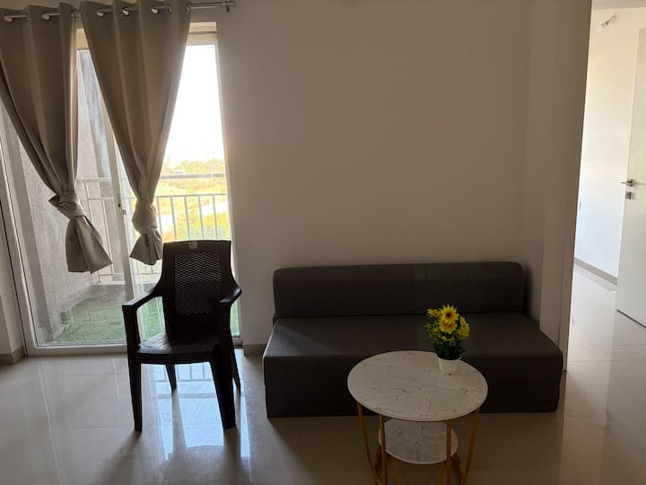 A 3 Bhk Semi-furnished Flat For Leisure & Work - Pune