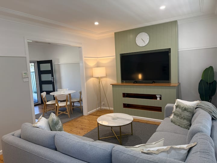Nowra Heights - Renovated Cottage - Nowra