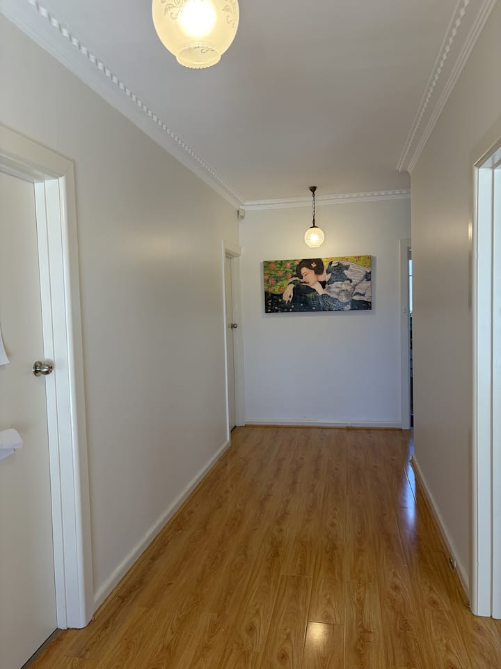 Beautiful House In The Heart Of Springvale! - Notting Hill