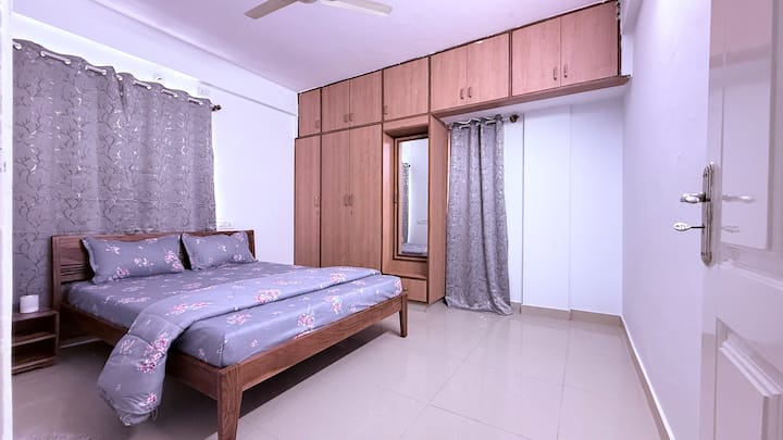 Urban Canopy 1bhk-self-checkin & 15 Min Tech-park - Bengaluru