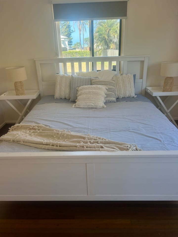 Seeside Cottage Central Bargara | Sleeps 6 + Pets - Bargara