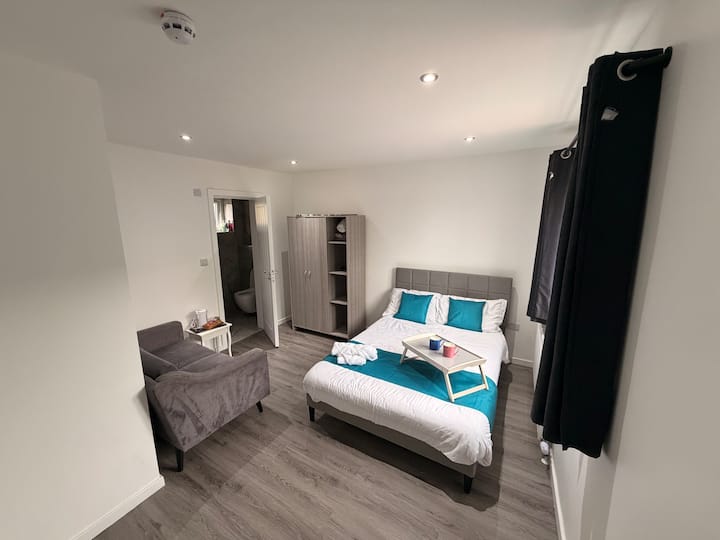 Modern Ensuite Room In Heart Of St Albans - St Albans