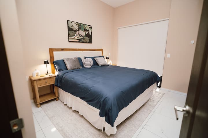 Volcano House/ Casa Moderna, Amplia Y Acogedora - El Salvador