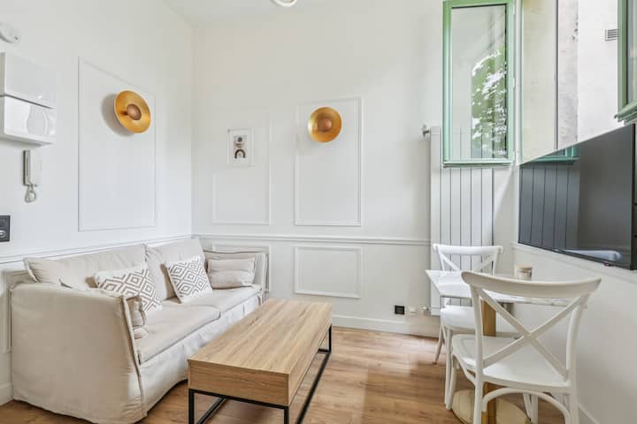 Superbe Appartement Au Cœur De St Germain Des Prés - Paris