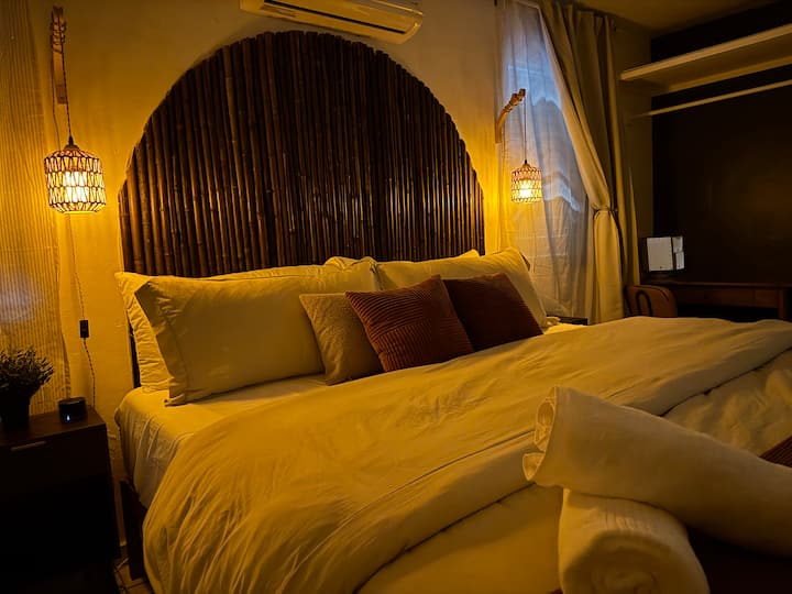 Sunset Bungalow - King Bed-mood Lights-walk2beach- - Puerto Rico