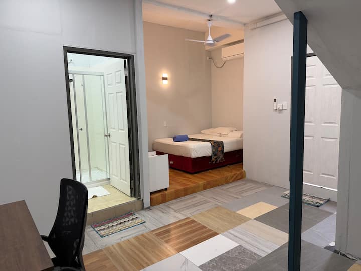 Thehide Away#23 - Solomon Islands