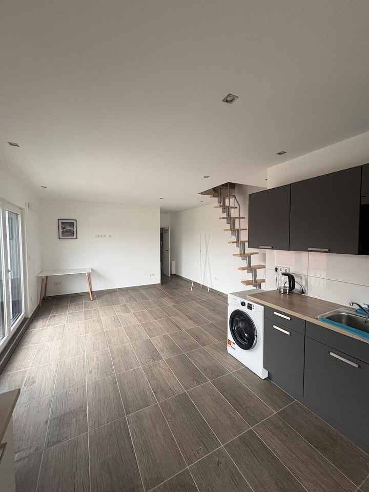 Voll Möblierte Wohnung In Maintal Zentral & Ruhig - Maintal