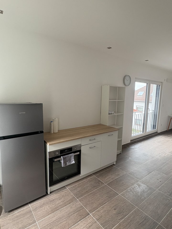 Voll Möblierte Wohnung In Maintal Zentral & Ruhig - Maintal