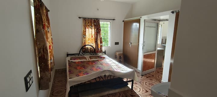 Jungle Themed Farm House With Scenic Hill View - Bhuj