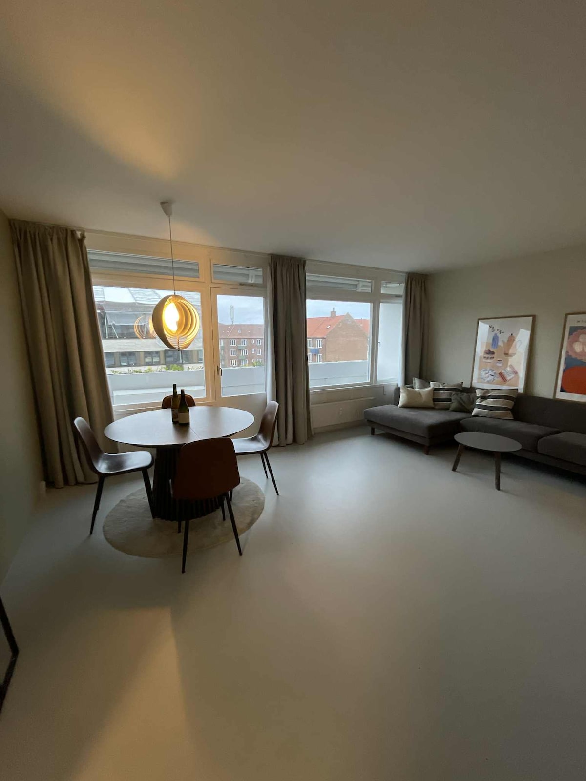Bright apartment near metro – balcony & elevator - Apartments for Rent ...