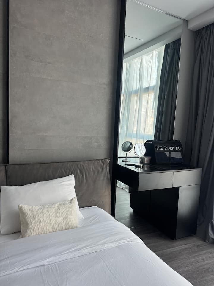 Spacious 1bdr | Beach | Gym | Pool - Dubai