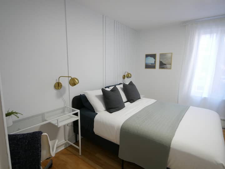L’adorable, 4 Min Hôpital Enfant-jésus, Parking - Quebec City