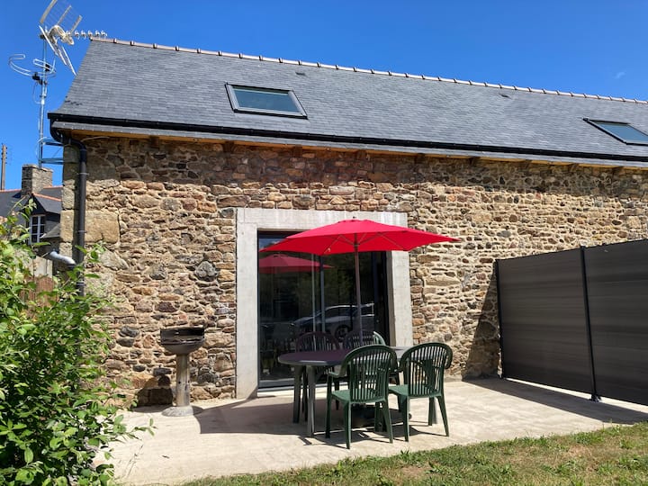 Une Location Dans Longère Entièrement Rénovée - Saint-Brieuc