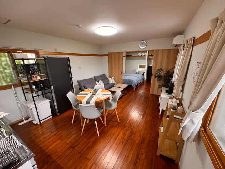 糸満|海近の一軒平家|市場徒歩4分・駐車場1台・ペットok |アウトレットあしびなー車6分|最大5名 - Itoman