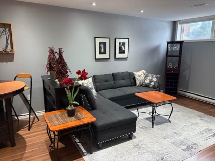 Wolfgang's Main Street Retreat - Markham