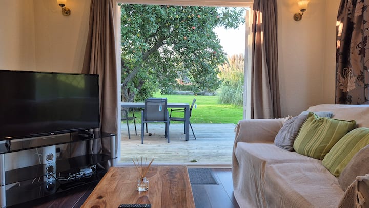 Charming 2-bed Cottage Near Pinewood Studios - Slough