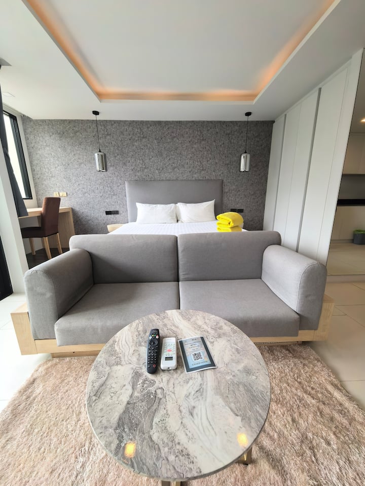 卡伦海滩豪华公寓｜免费健身房泳池｜交通便利 - Karon Beach