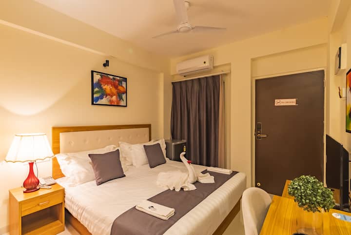 Charvy Reemz Single Room In Anjuna - Goa