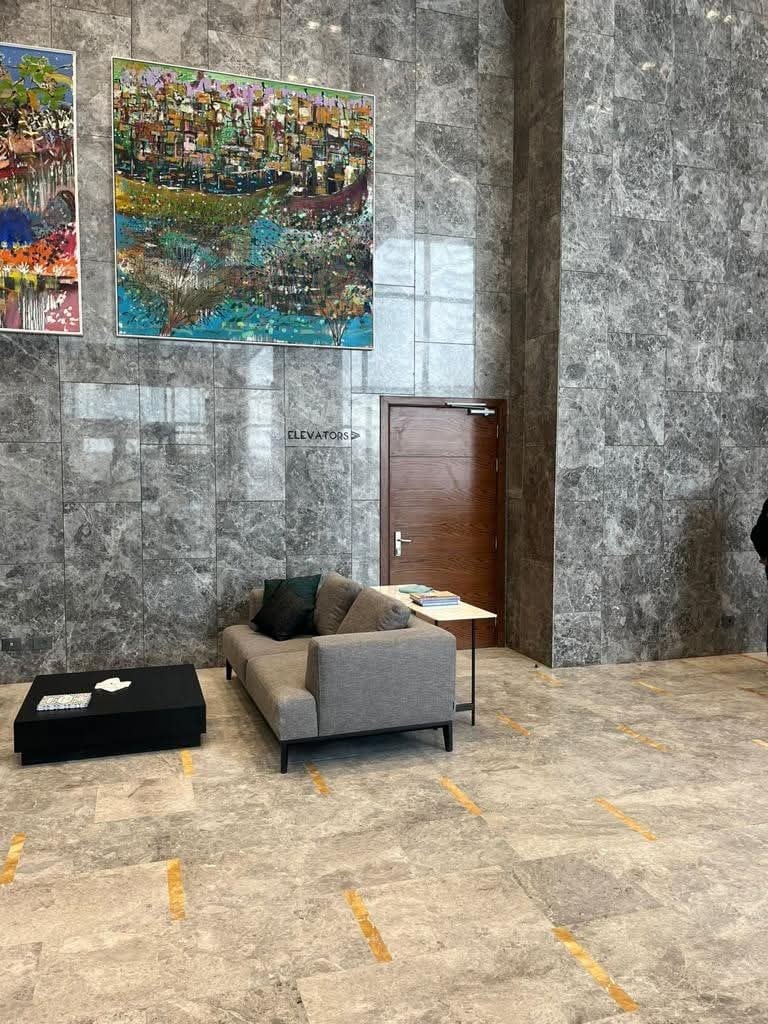 Suite à l'Aeon Tower Mall of Arabia - Appartements à louer à First Al ...