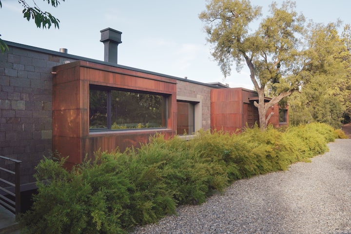 Casa De Diseño Con Vistas Al Lago Y Jardín Privado - Bariloche