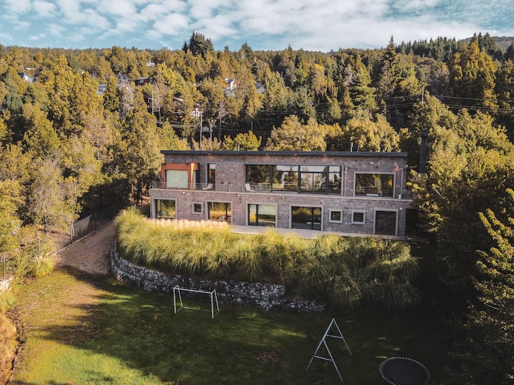 Casa De Diseño Con Vistas Al Lago Y Jardín Privado - Bariloche