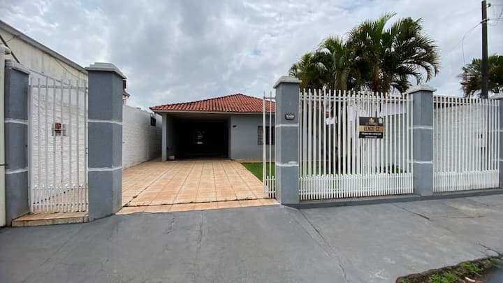 Casa Ampla E Aconchegante, Ideal Para Famílias. - Foz do Iguaçu