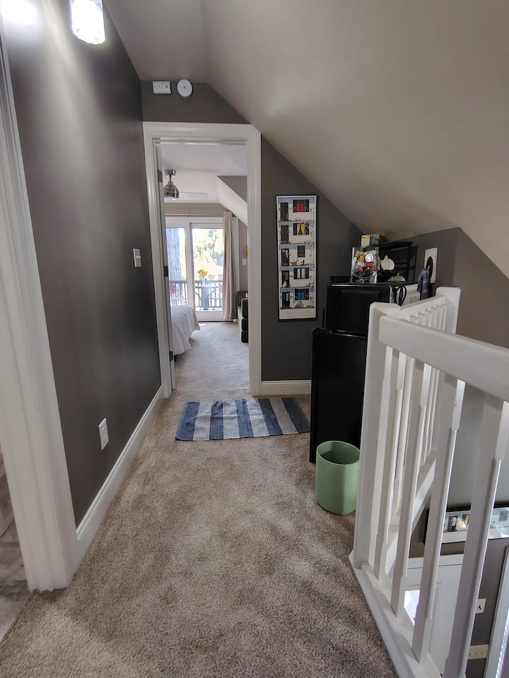 Private Suite On Wooded Lot Great Central Location - Fort Wayne, IN