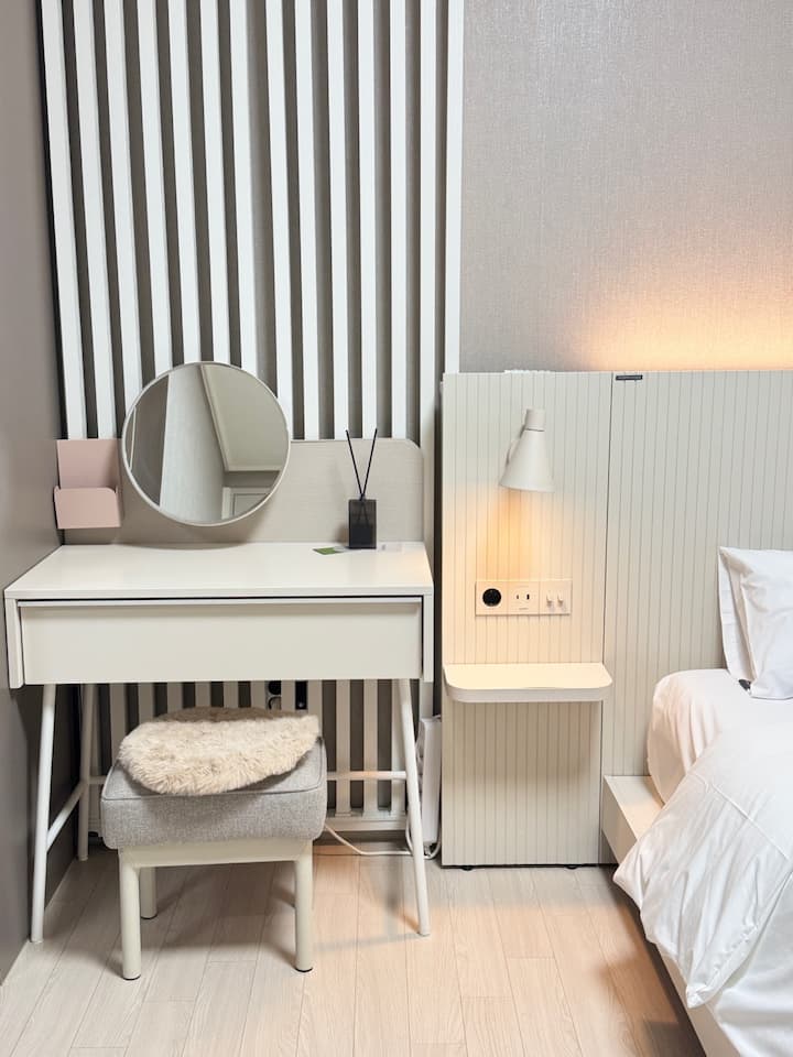 [2xop1] 신규 호텔, 깔끔한 실내, 롯데월드/롯데아울렛/이케아 도보5분 위치, 오션뷰 - Pusan