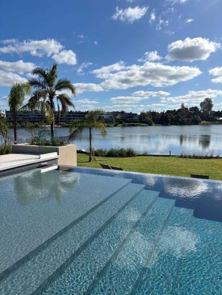 Divino Y Funcional Monoambiente. - Uruguay