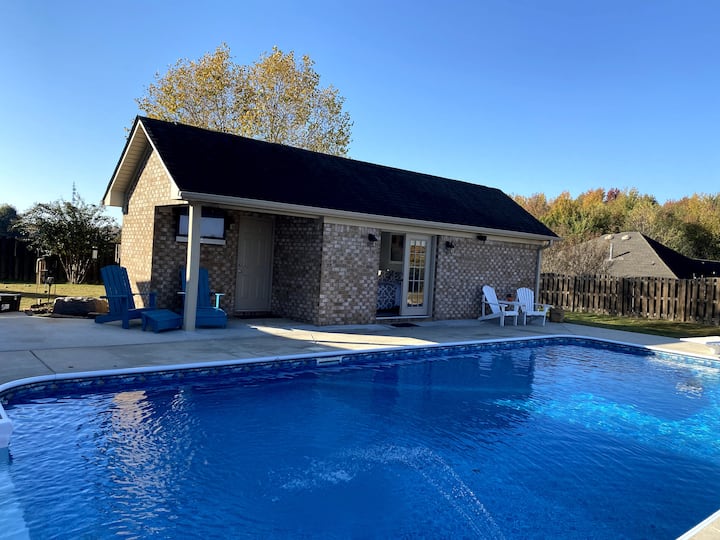 The Pool House - Huntsville, AL