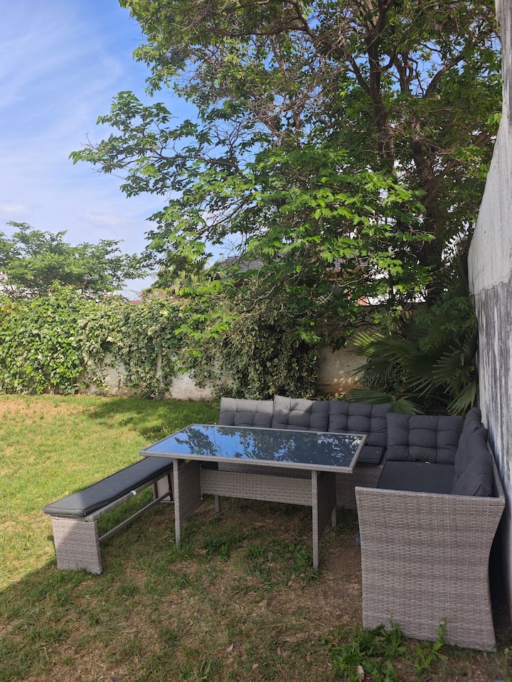 Quiet House With Garden & Garage - 코르도바