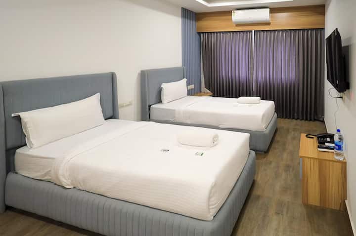Hotel Heraa Boarding & Lodging - Mangalore
