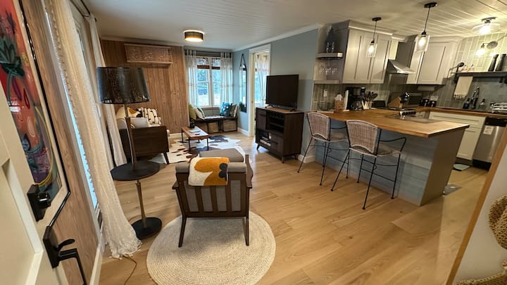 The Roost In The Birdhouse - Washington, NC