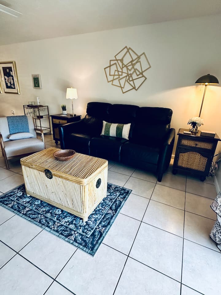 Sunny Sebring Escape With Your Own Pool! - Sebring, FL